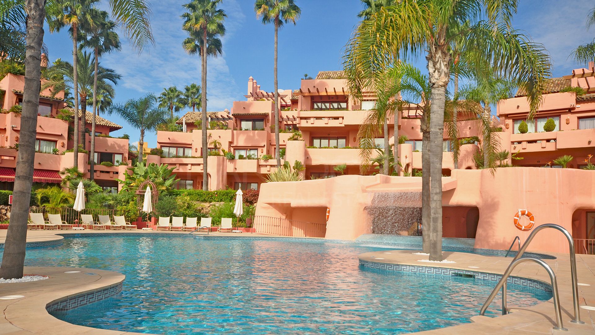 Cabo Bermejo: Luxury Frontline Apartments and Penthouses